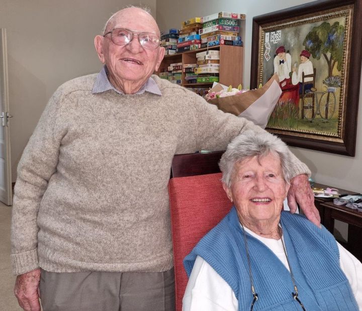 Mike and Golda celebrate 70 happy years together – Rand Aid Association