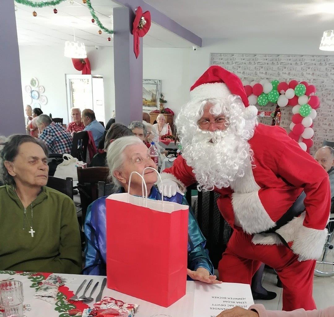 Thembalami and MODA enjoy some Christmas spirit – Rand Aid Association