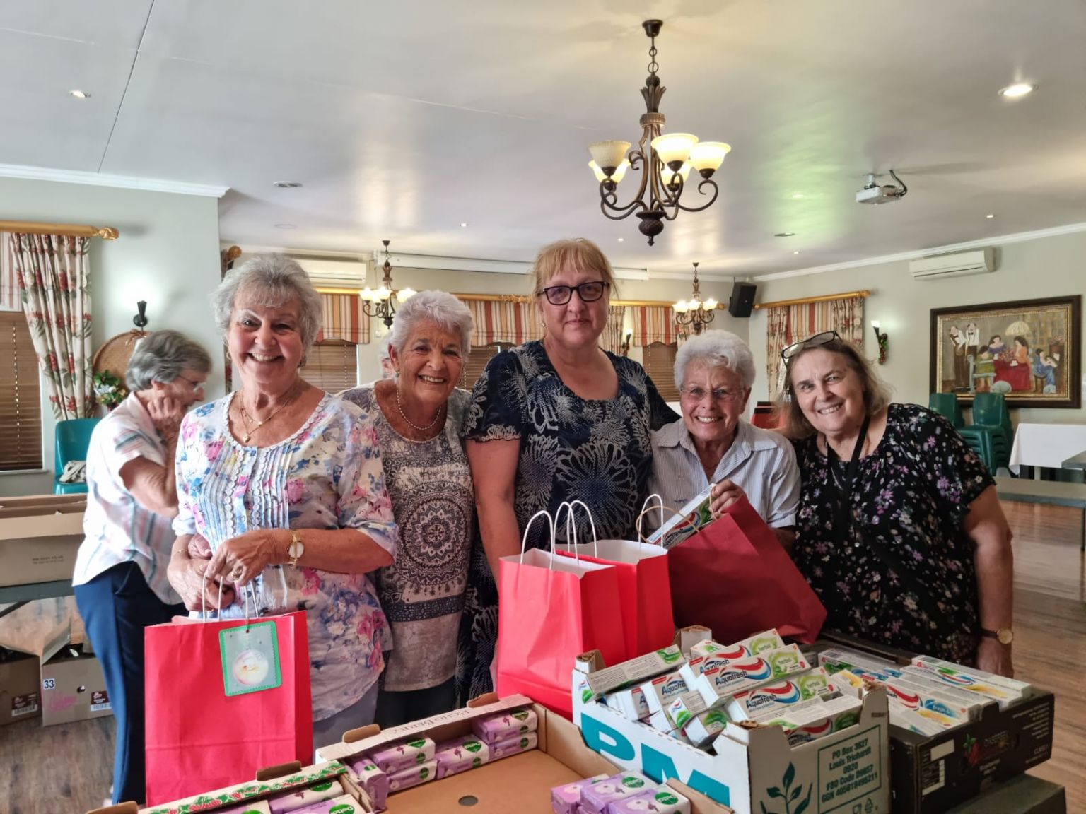 Inyoni Angels brighten the festive season for Thembalami – Rand Aid ...