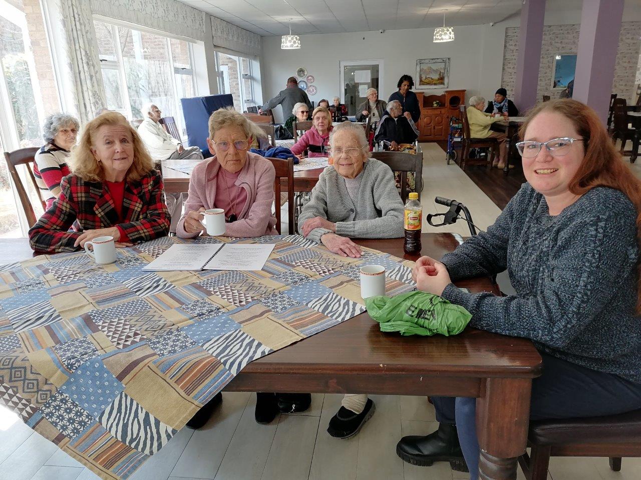 Residents and their families have fun at Thembalami – Rand Aid Association