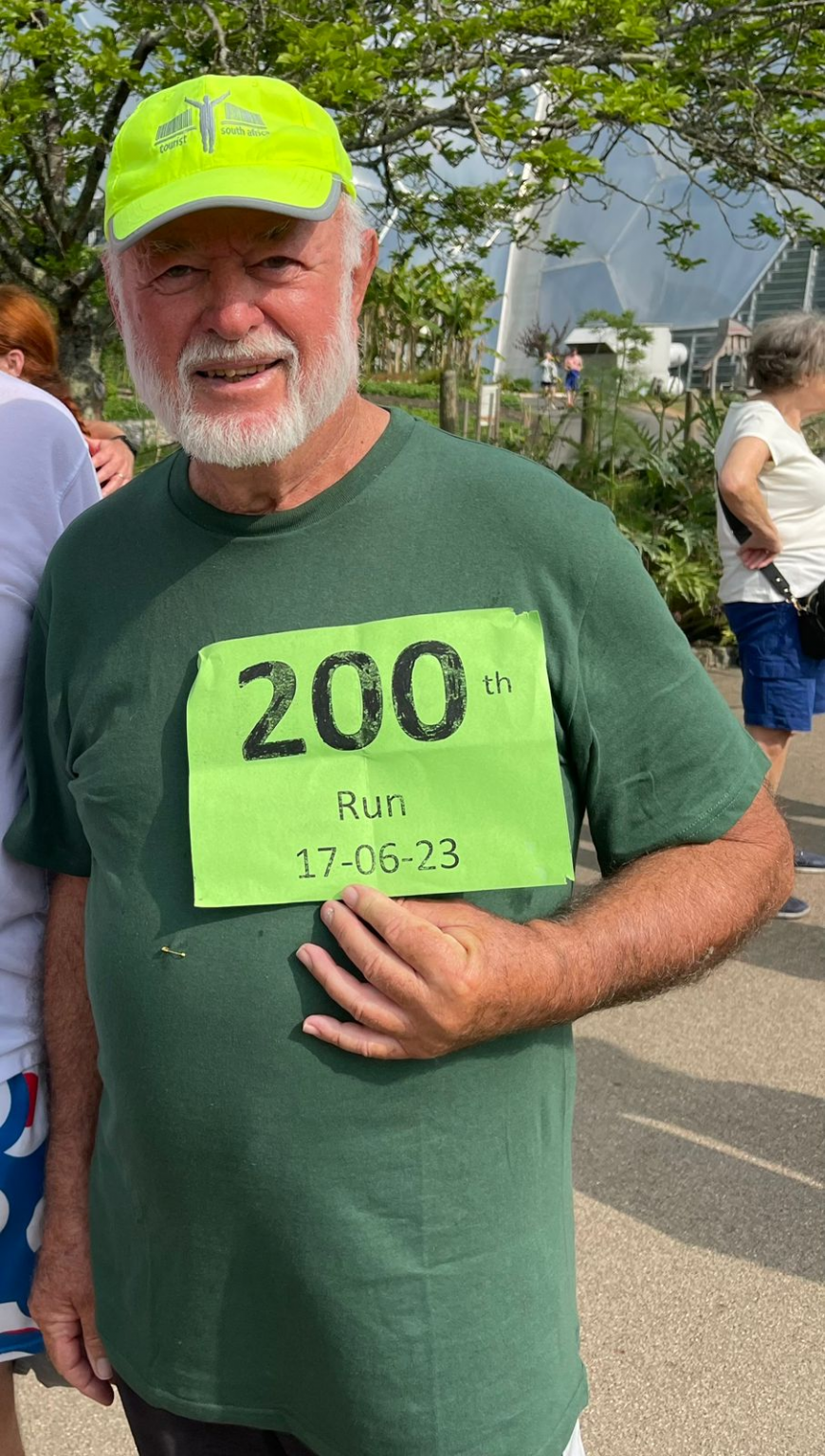 Celebrating remarkable achievements: Neil Munro and Marinda Looyen ...